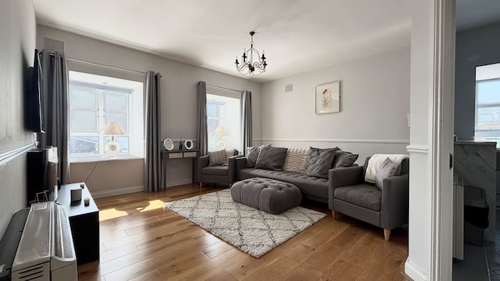 2 Bed Penthouse Apt Beside Guinness Storehouse - Dublin