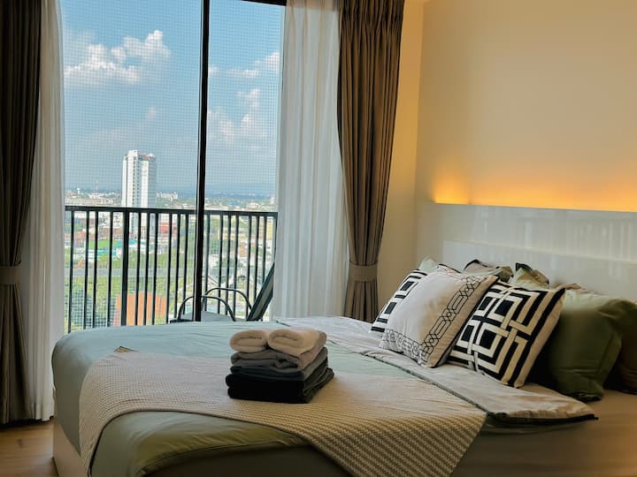 A High Rise Suite To Unwind|gym|pool|night Bazaar - Chiang Mai, Thailand