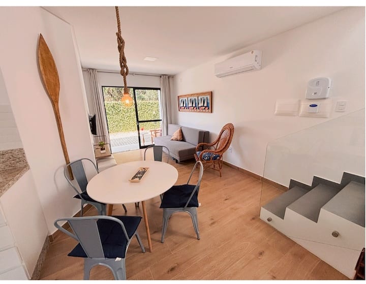 Casa Com Hidro - 250m Da Praia - Bombinhas