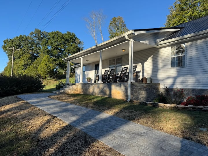 Old Hwy 48 Farmhouse - Montgomery state park, Burns
