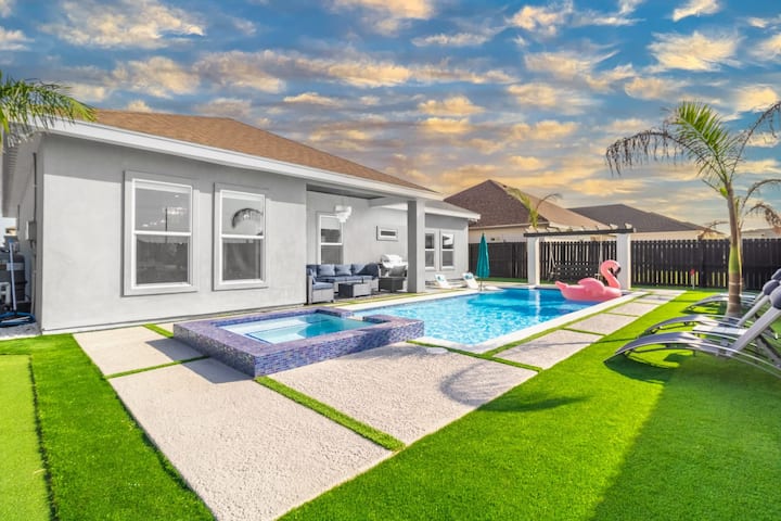 New Lux Modern 3br Home Pool/heated Spa  Mini Golf - 에덴부르그