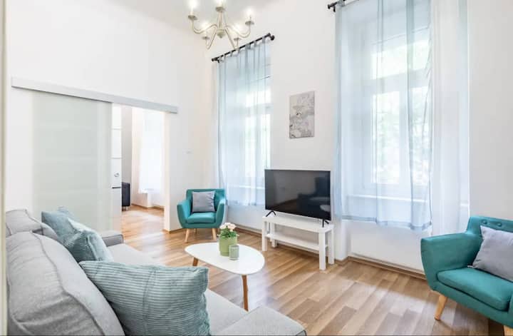 Bright & Modern Apartment In Budapest’s Downtown - Budapest