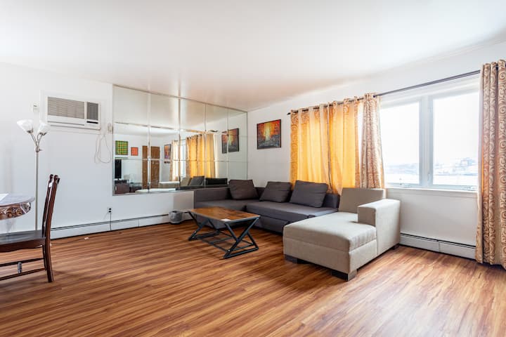 The Sunset Suite! 3br/2ba Near Nyc And Airport! - Staten Island, NY