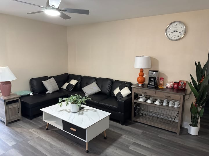 Cozy 3 Bedroom 2 Bathroom - Las Vegas, NV