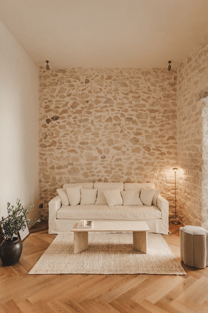 Beautiful Designer Home In Town W/ Private Garden - Alicante