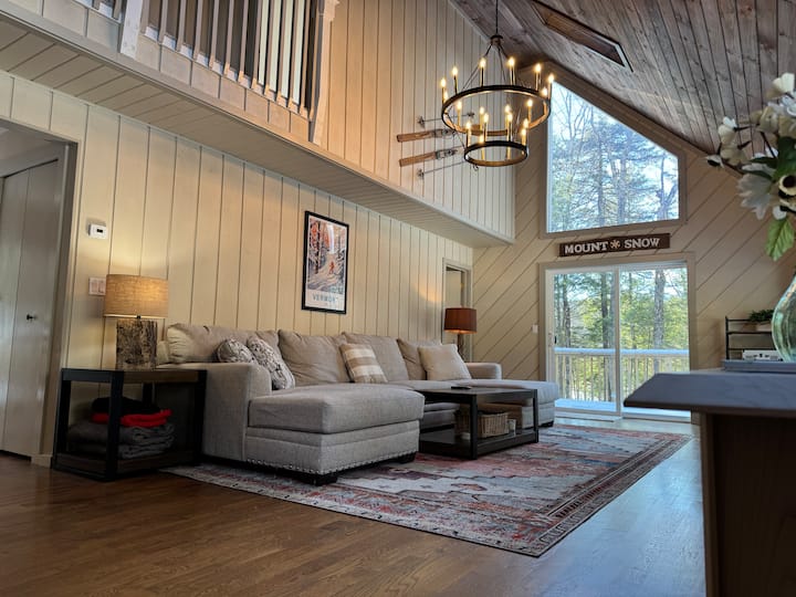 Private Chalet - 4 Mins To Mt Snow - Dover, VT