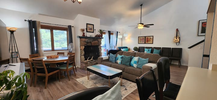 Simply Clean & Cozy Condo - Flagstaff, AZ