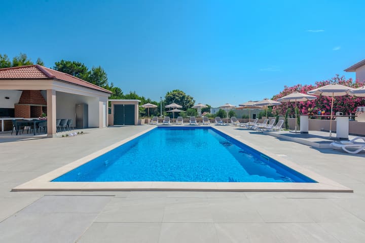 Villa Lucy Apartment 4 & Swimming Pool - Vir