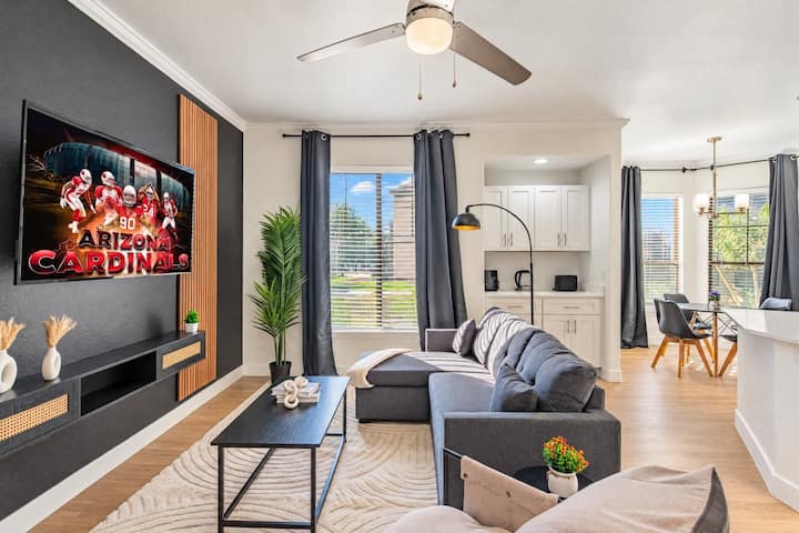 Westgate District Stay | Pool, Gym, Parking & W/d - Glendale, AZ