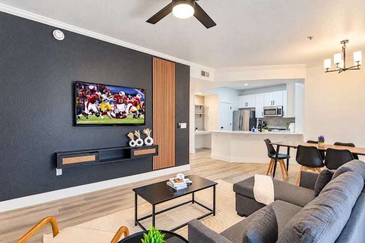 Near Attractions |Balcony, Pool, Gym, Parking, W/d - Glendale, AZ