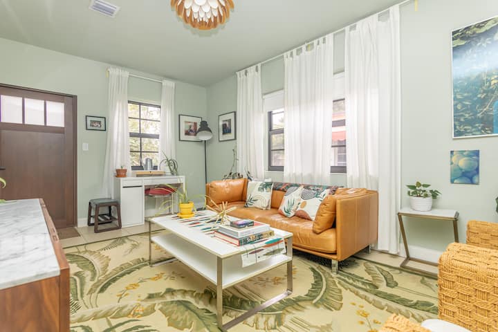 2bed House By Design District - Miami