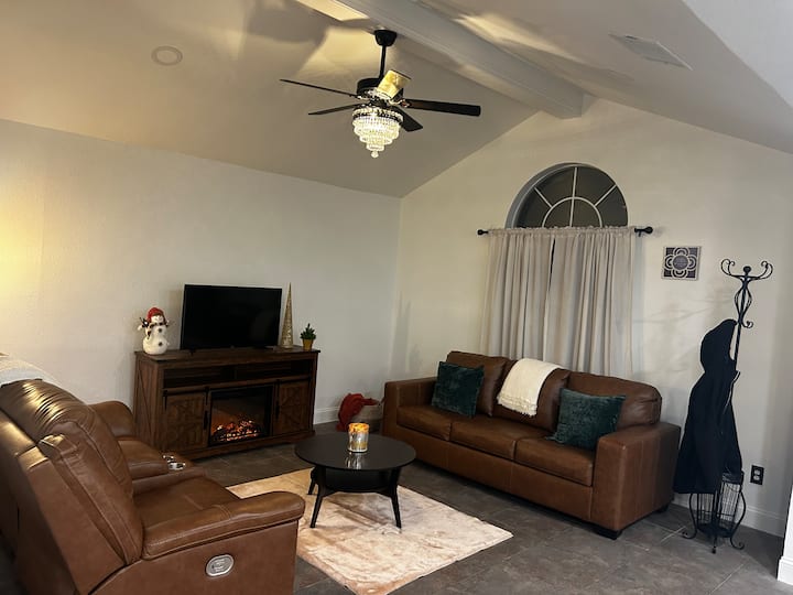 Sweet Oak Home - McKinney