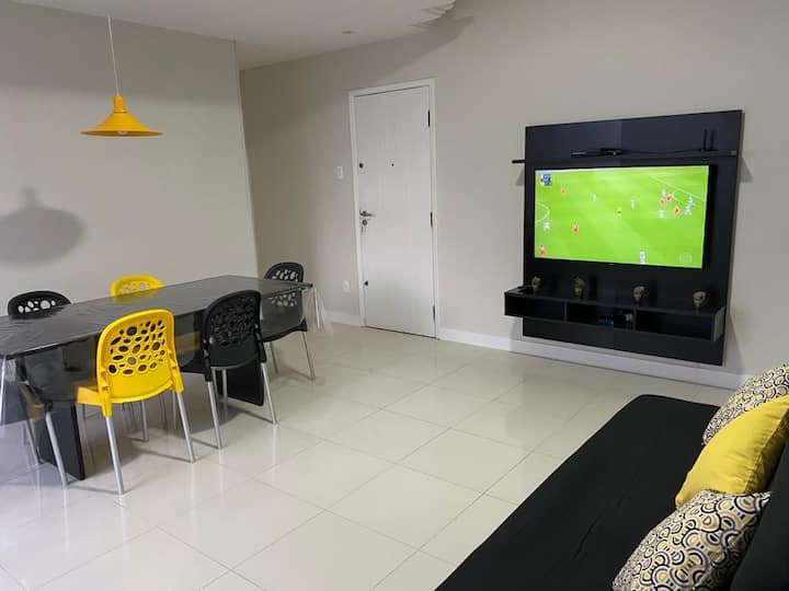 Apto C/ Garagem Próx Shopp Barra - Barra