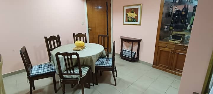 Dpto. Con Cochera, 4
Personas - Asunción