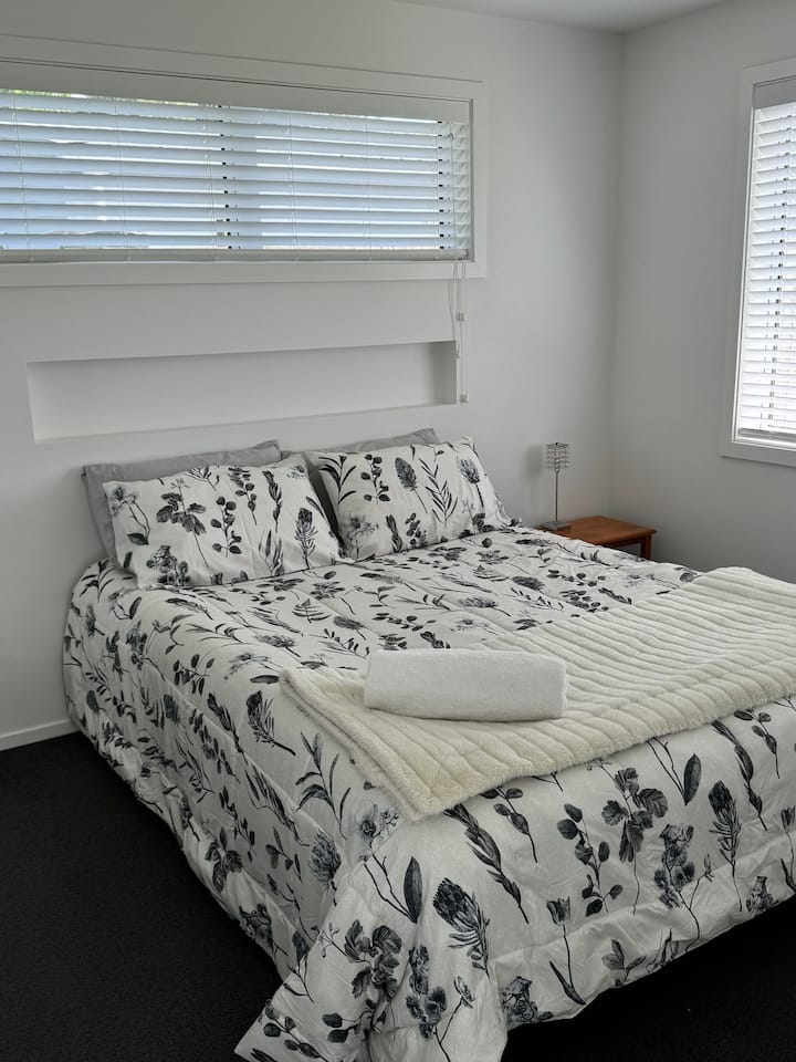 Main Street Retreat - Greytown