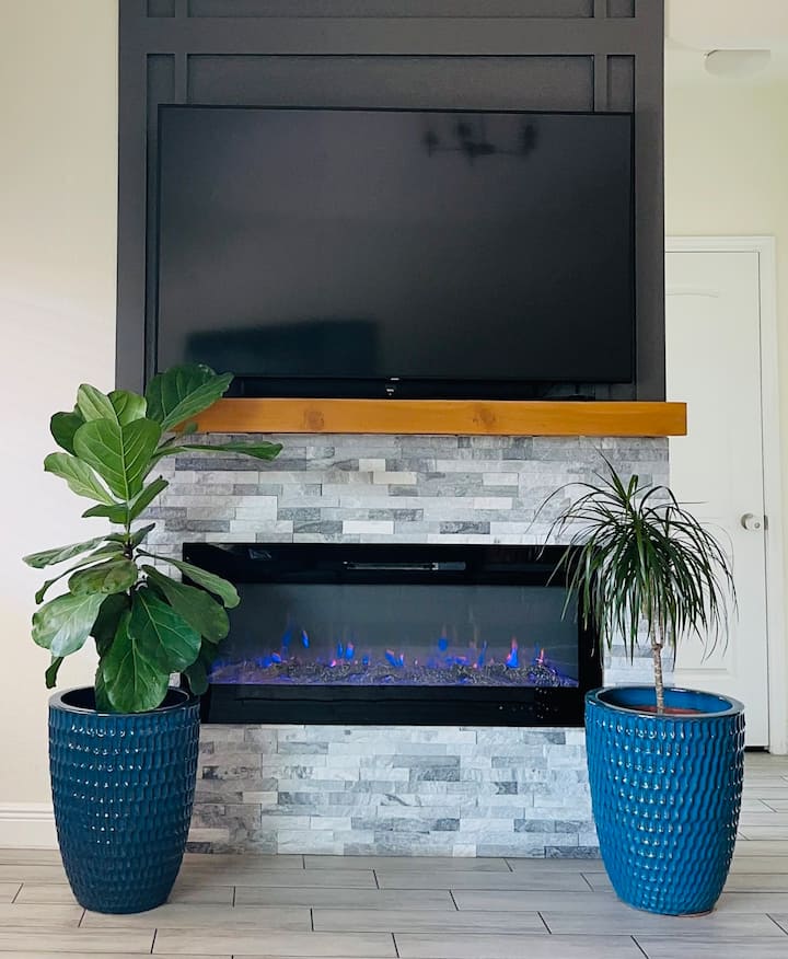 Comfortable/ Closed To Tesla And Expo Center Rodeo - Elgin, TX