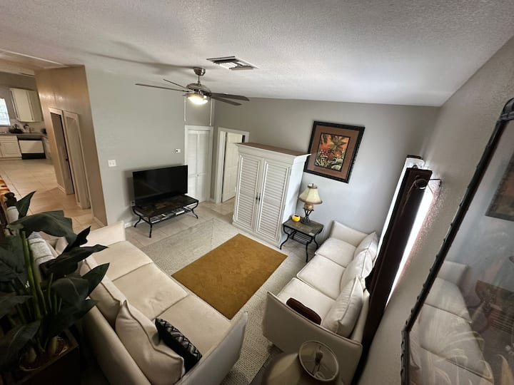 Comfort Haven - Your Home Away From Home Oasis - Cayman Islands