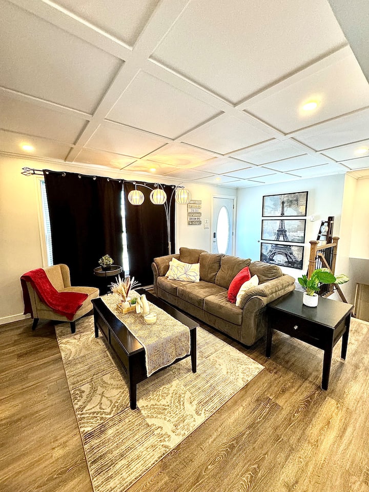 5 Bedroom Getaway Close To Big Shopping Giants - New Brunswick