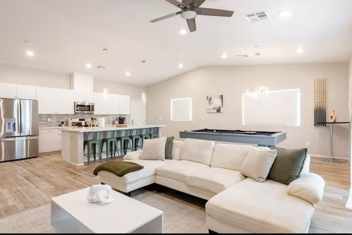 Boho Hideout 15 Mins To Strip! - North Las Vegas, NV