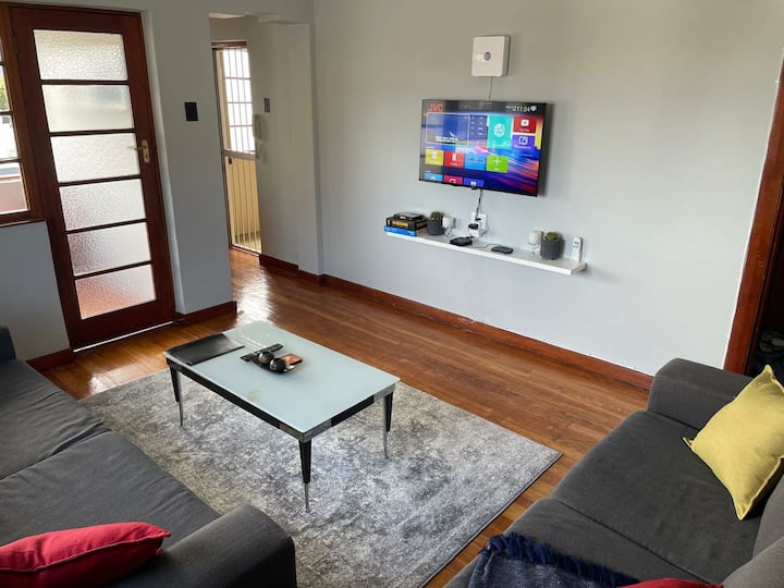 Clarendon Bright Apartment - 開普敦