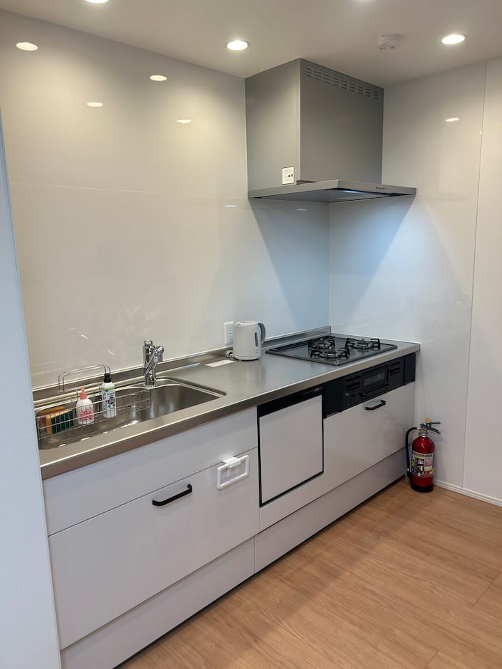 New 4-minut Station , Shared Bathroom And Toilet - 上野