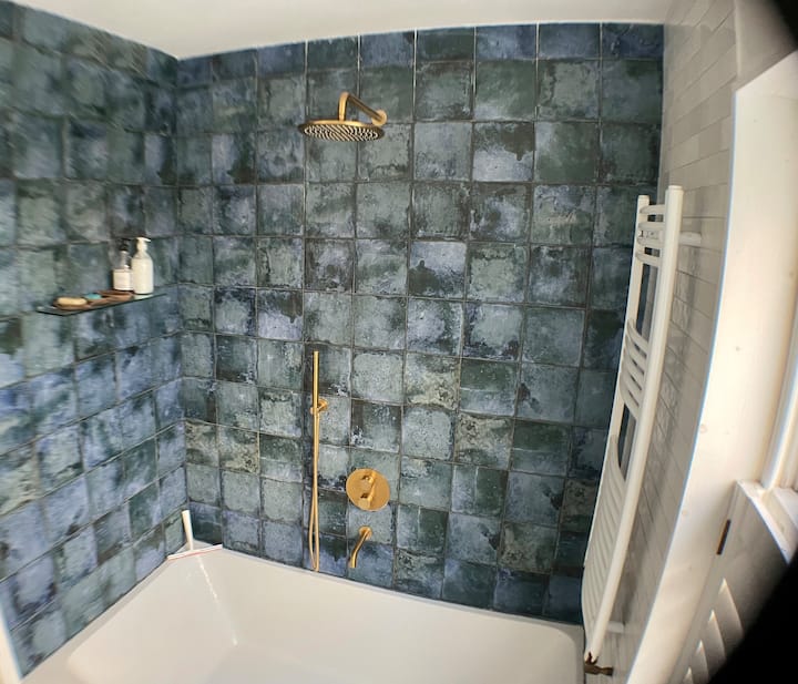 Lovely Home, In Great Location - Bristol