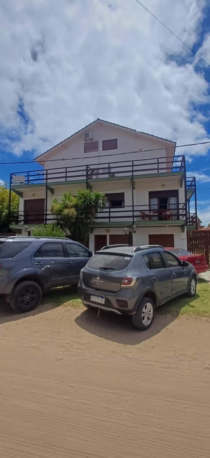 Dpto. Para 5 Con Cochera A 1 Cuadra Del Mar - Villa Gesell