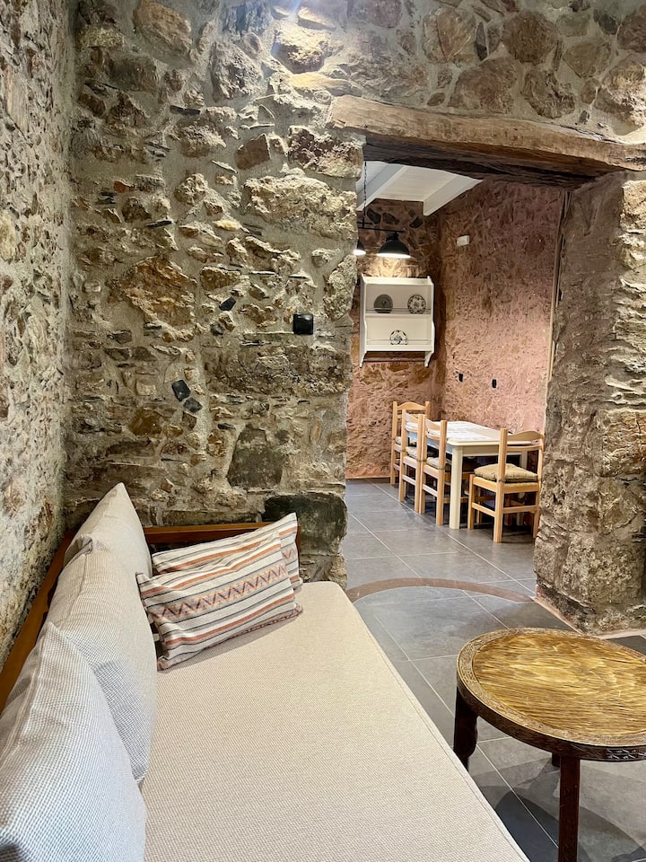 Το Ρόδι Voutas Cottage House - Sougia
