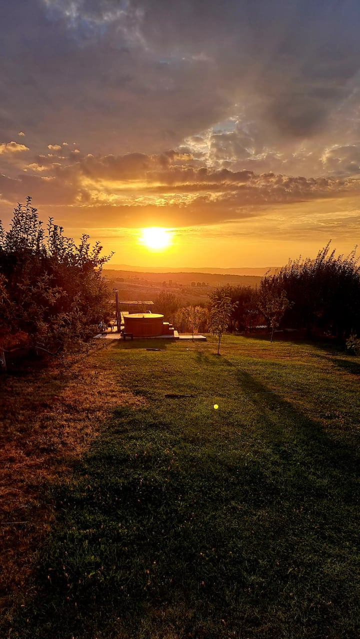 Casa 3 Catei Veseli - Comuna Bucov