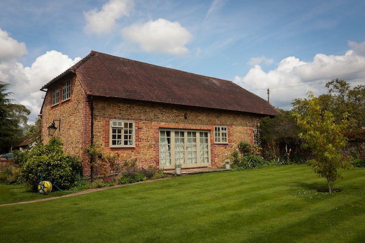 The Barn. - Godalming