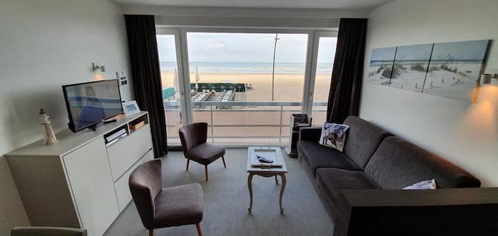 Petit Paradis Face à La Mer. - De Panne