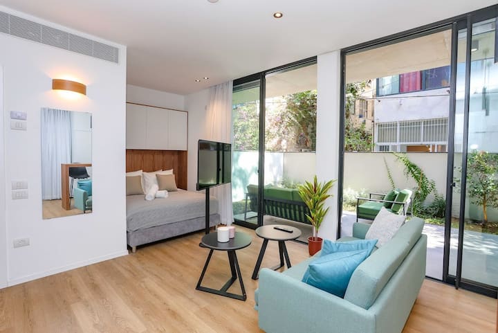 Luxury Garden Studio Apartment - Tel-Aviv