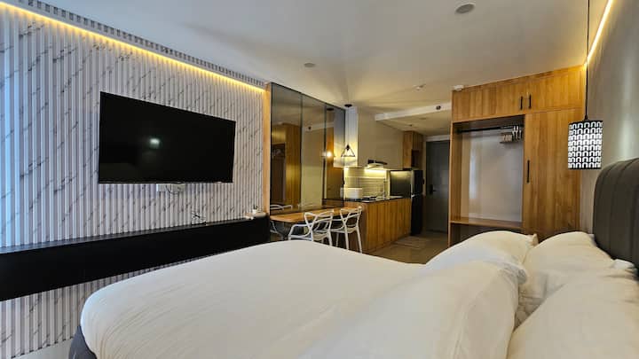 C'scape Suite @ Bernwood Tower - Iloilo City