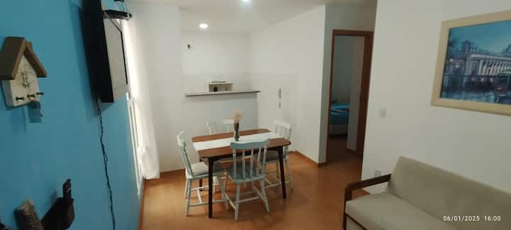 Apartamento Em Botucatu Com Mercadinho Local. - Botucatu
