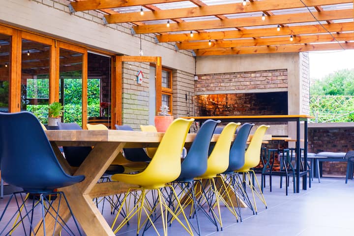 Outdoor Entertainment, Pool, Braai & Trampoline - George