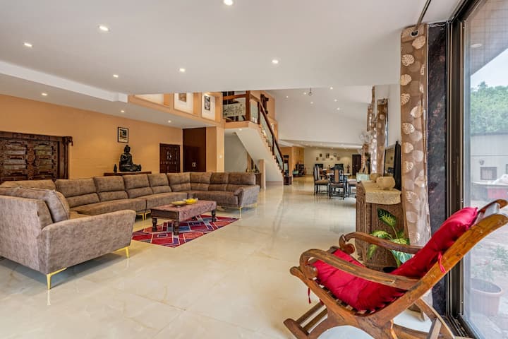 4 Bedroom Luxurious Private Pool Villa - Mahabaleshwar