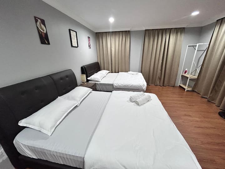 Sanhill & Oasis Family Room - Ranau
