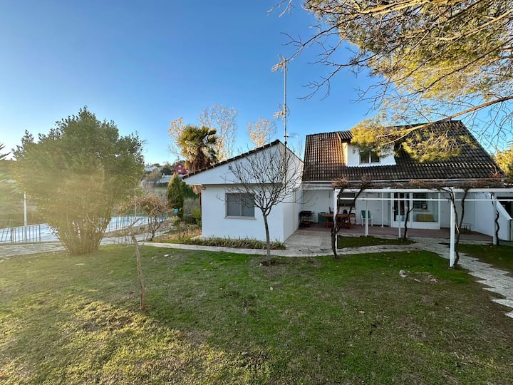 Chalet En La Sierra De Madrid Para 11 Personas - Colmenar Viejo