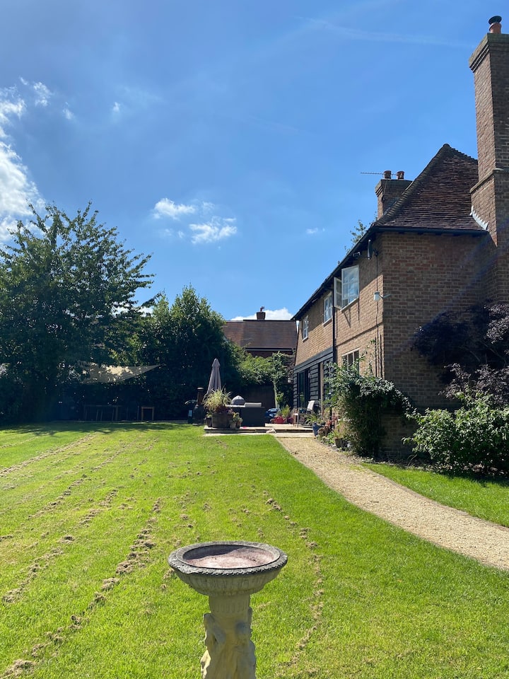 Large Country Cottage With Aga - Canterbury
