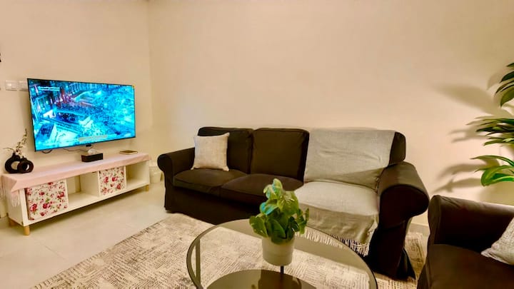 Apt Near Jeddah Airpt & Haramain Rail, Has Lounge. - Jeddah