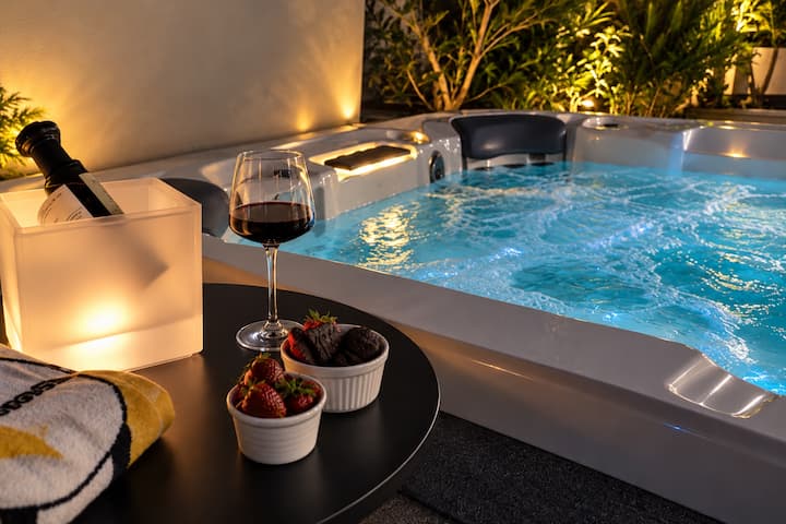 Private Jacuzzi + Outdoor Kitchen. Home Gym! - Gilbert, AZ