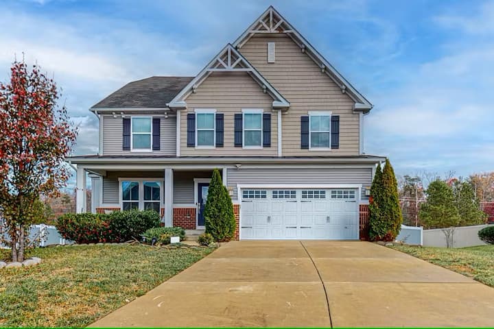 Many Shades Of Gray - Waldorf, MD