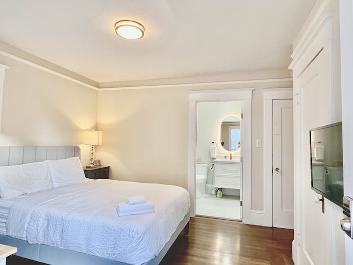 Master Room +Private Entrance+ Laundry - San Mateo, CA