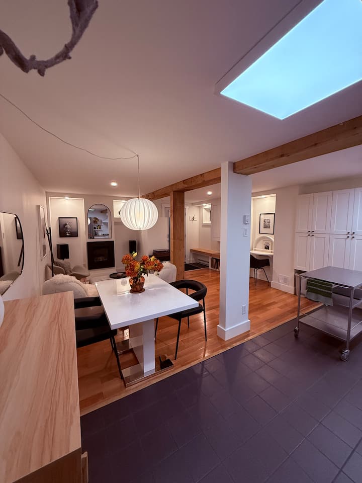 Cozy Clinton St. Flat - Toronto