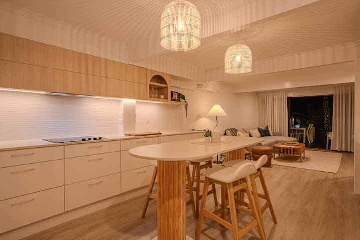 Stylish Noosa Retreat - Noosa Heads