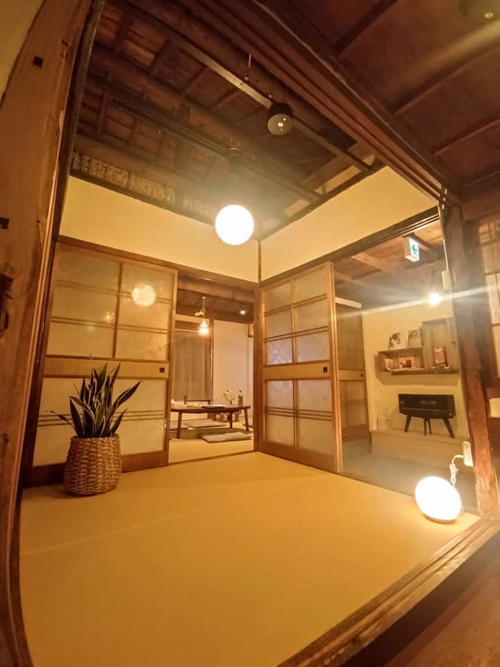 Stay By The Sea - 波の音と灯りに包まれる、心ほどける古民家リトリート - Matsuyama
