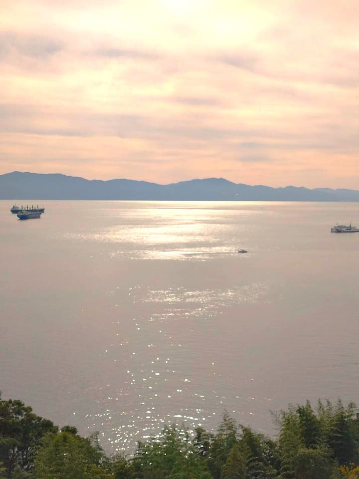 Stay By The Sea - 波の音と灯りに包まれる、心ほどける古民家リトリート - Matsuyama