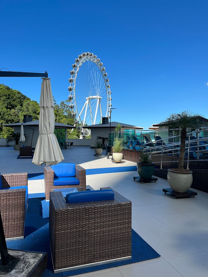 Prédio C/piscina Aquecida Frente Mar, Garagem - Balneario Camboriú