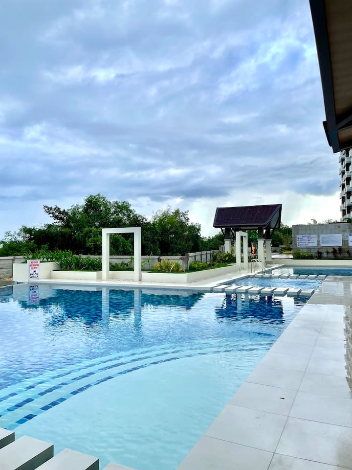 Condo Unit With Pool @₱1,890/night - 道伊斯