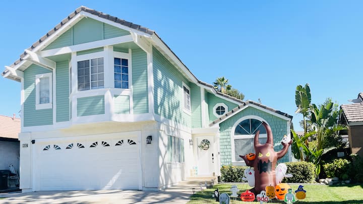 One Furnished Room For Rent-nearby Victoria Garden - Rancho Cucamonga, CA